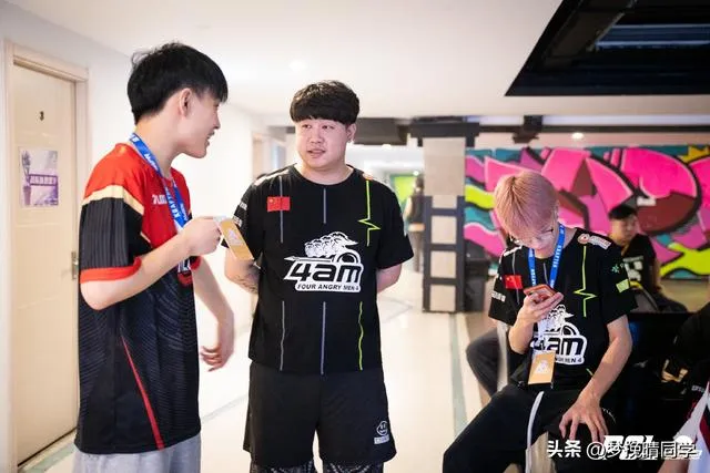 4AM小海稱112留隊，17前隊員重回PCL，Mad98和堡壘也成自由人了？ – 遊戲内參