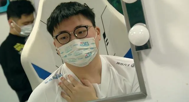 為Uzi打抱不平！UP首秀慘敗，體壇記者鋭評Doggo：只能算一個鼠輩 – 遊戲内參